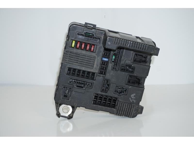 Boitier BSI pour RENAULT SCENIC II PHASE 1 d'occasion - Jaqu'Auto